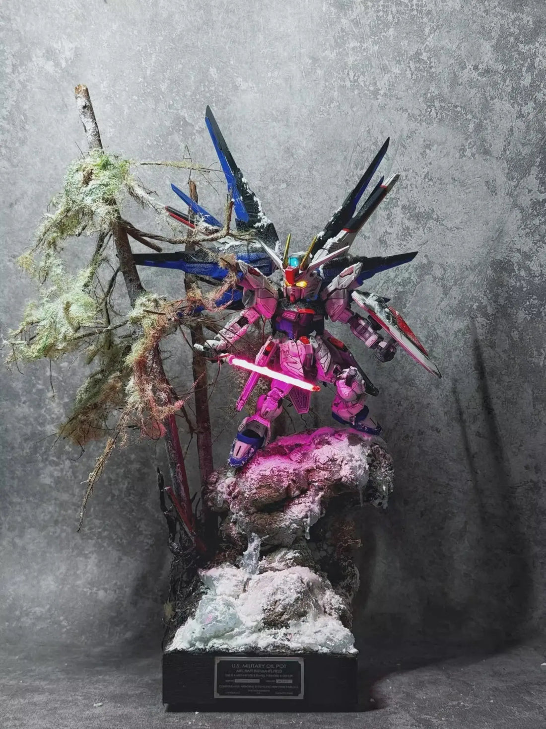 Customized MGSD Strike Freedom Gundam decorative ornaments – Takara Model Studio